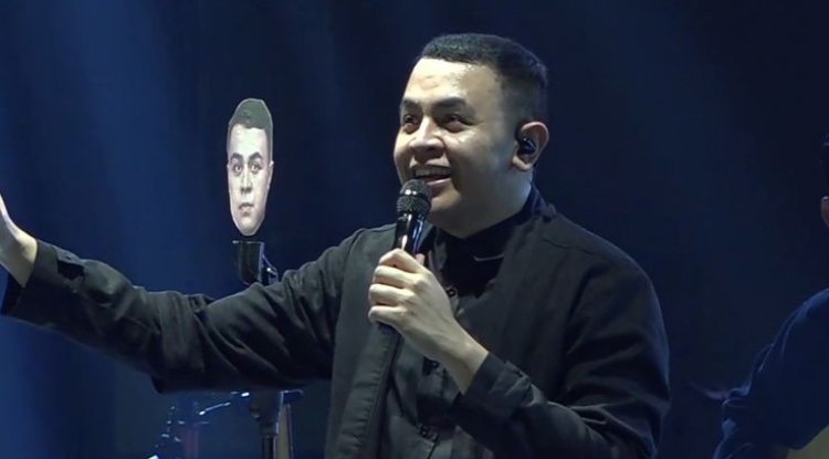Mengenal Tulus: Latar Belakang dan Inspirasi di Balik Musiknya - RM ...