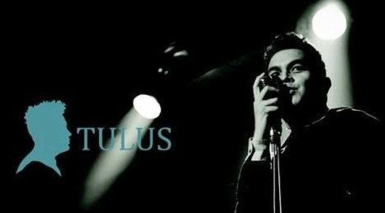 Rilis Album Debut: Album pertama Tulus yang berjudul Tulus dirilis pada ...