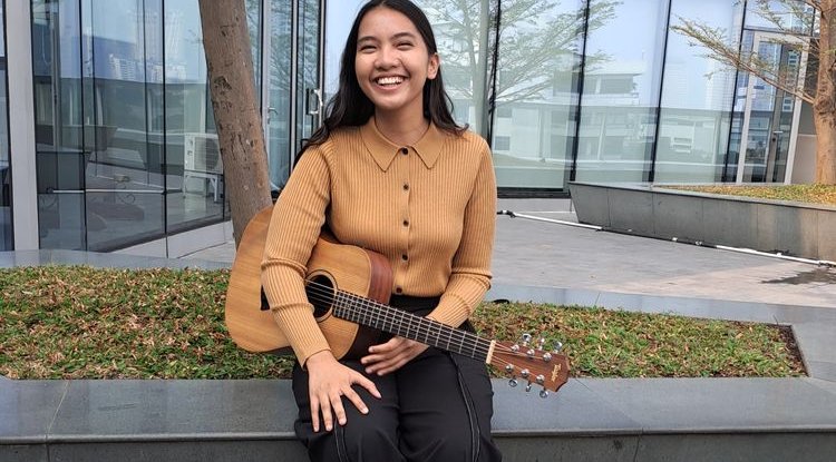 Mengenal Dere, Penyanyi dengan Lirik Mendalam - RM.Synergy Blog - Media ...