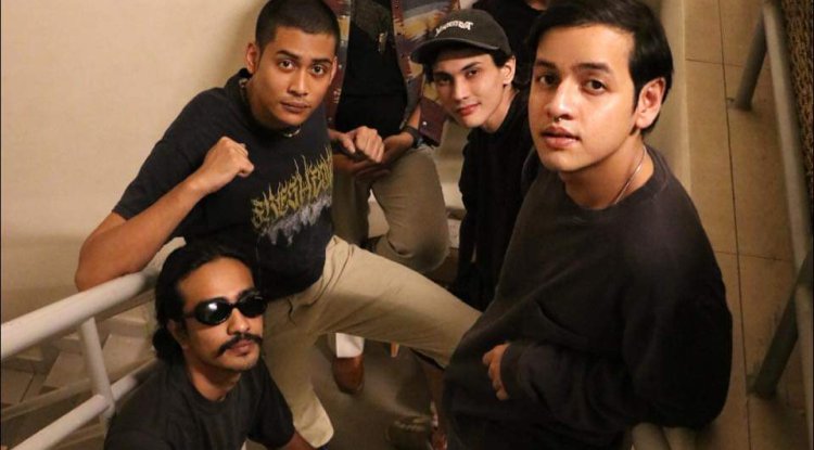 Exploring the Legendary Tale of Capt'n Trips and the Kid: A Journey ...